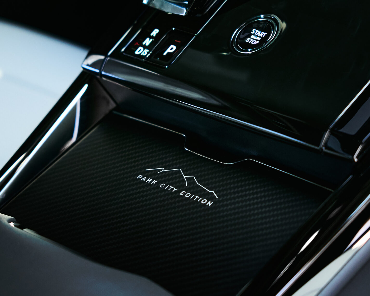 Modern Alpine Luxury: Range Rover Sport SV ‘Park City Edition’ Debuts ...