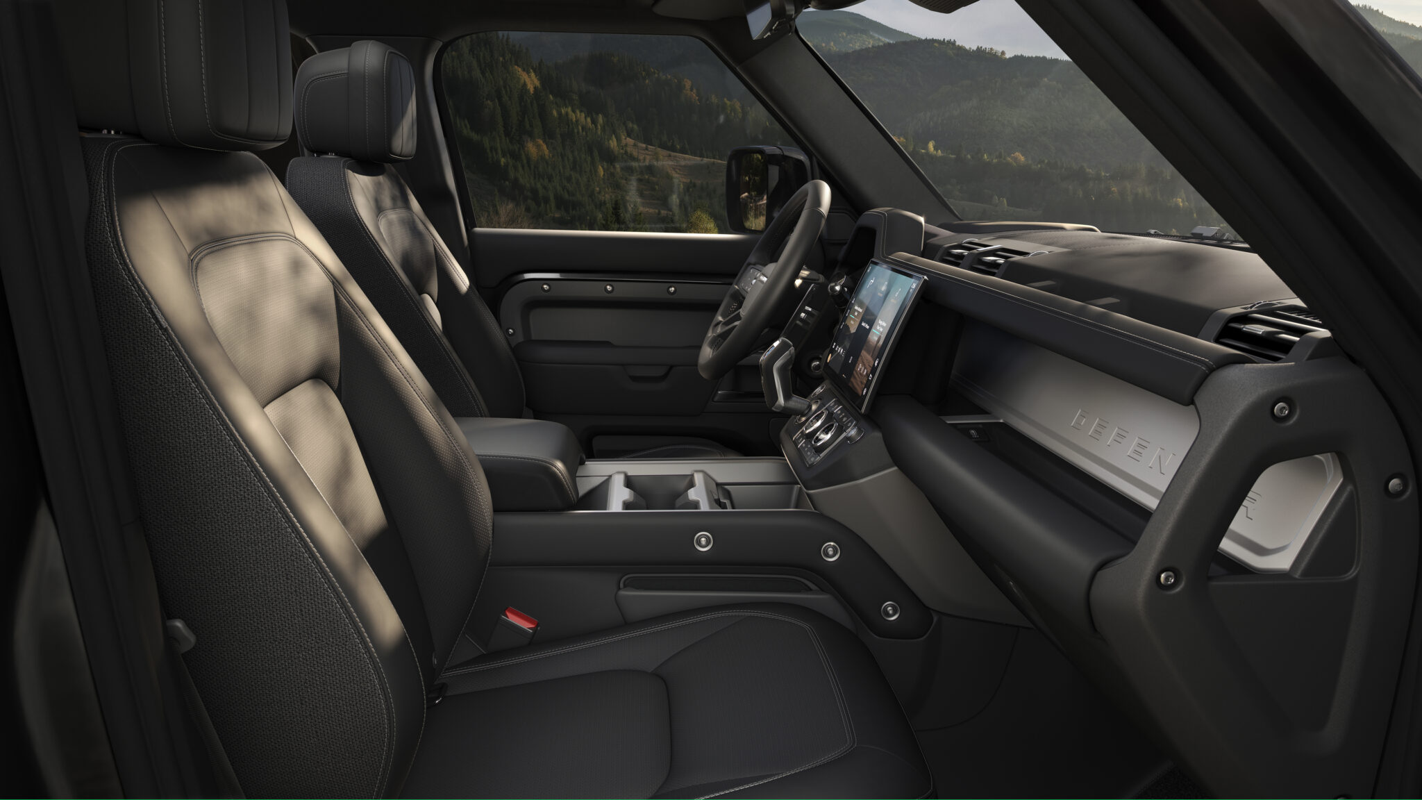 Defender Upgraded: The Unstopable 4x4 is Now Even More Distinctive and ...